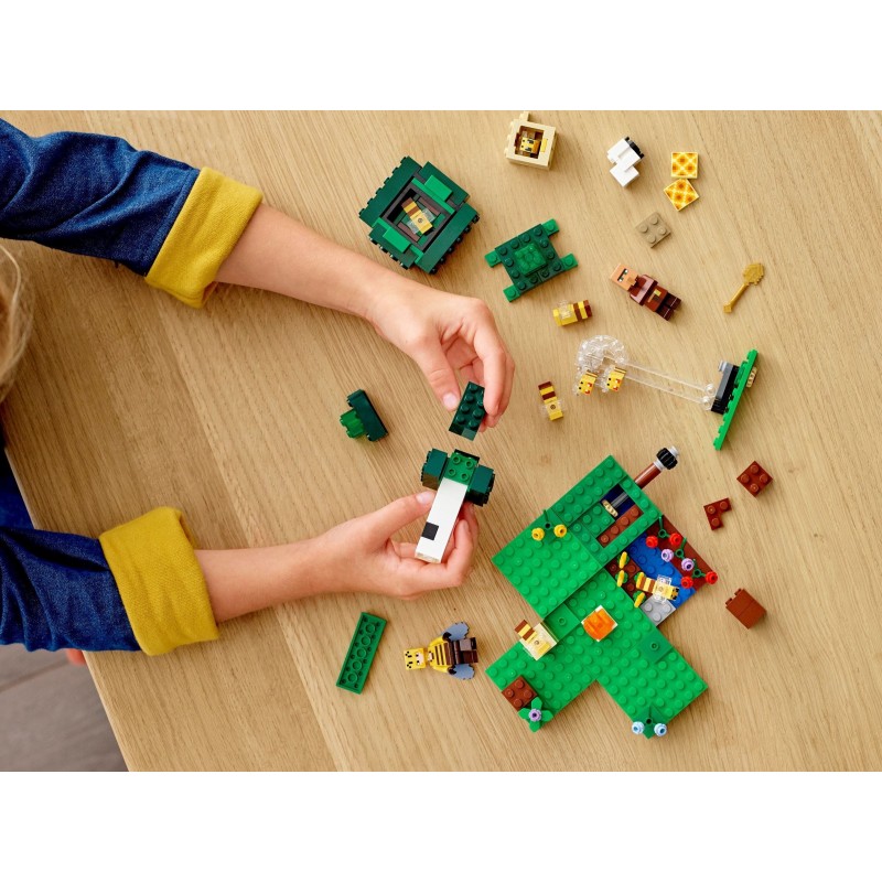 LEGO® Minecraft® 21165 Včelí farma - Legabox